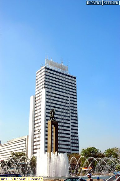 Sewa kantor di Wisma Nusantara Hubungi MS : 0811-86-78900